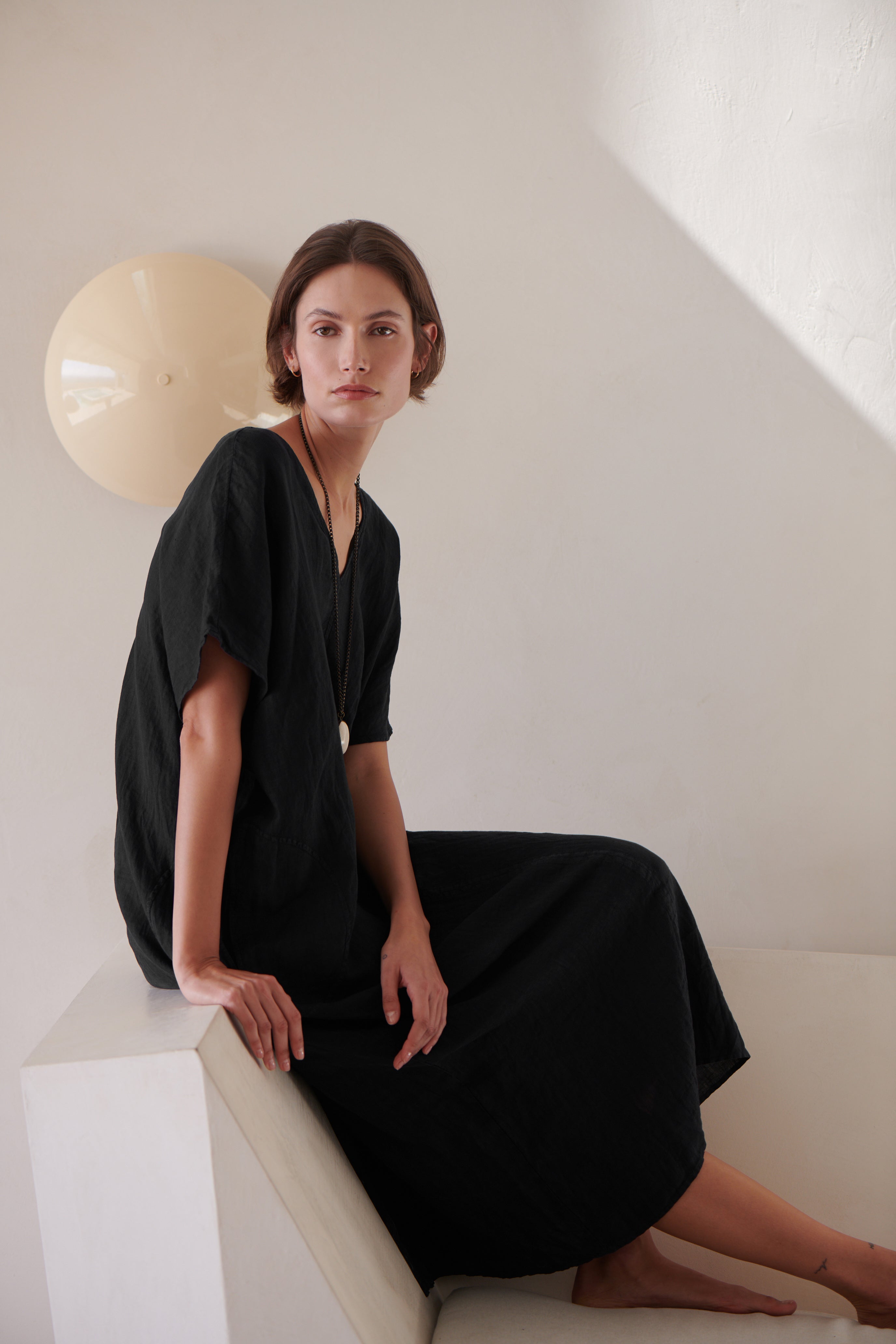 MONTANA WOVEN LINEN KAFTAN DRESS – Velvet by Graham & Spencer